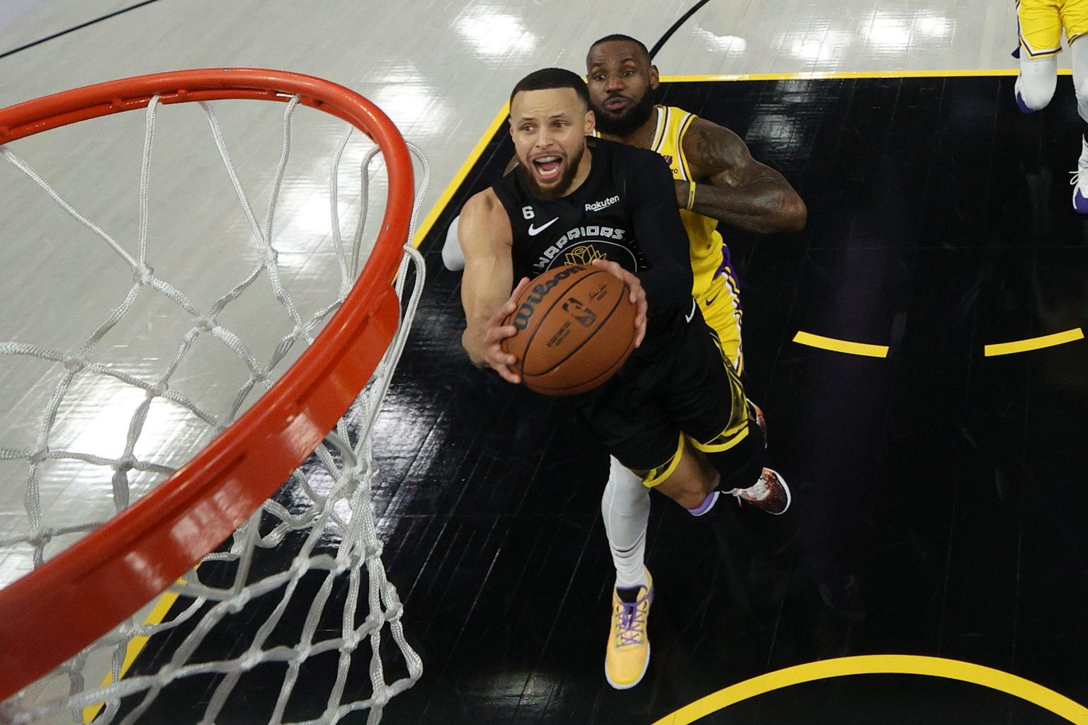 LeBron James provoca Steph Curry, è trash-talking allo stato puro ...