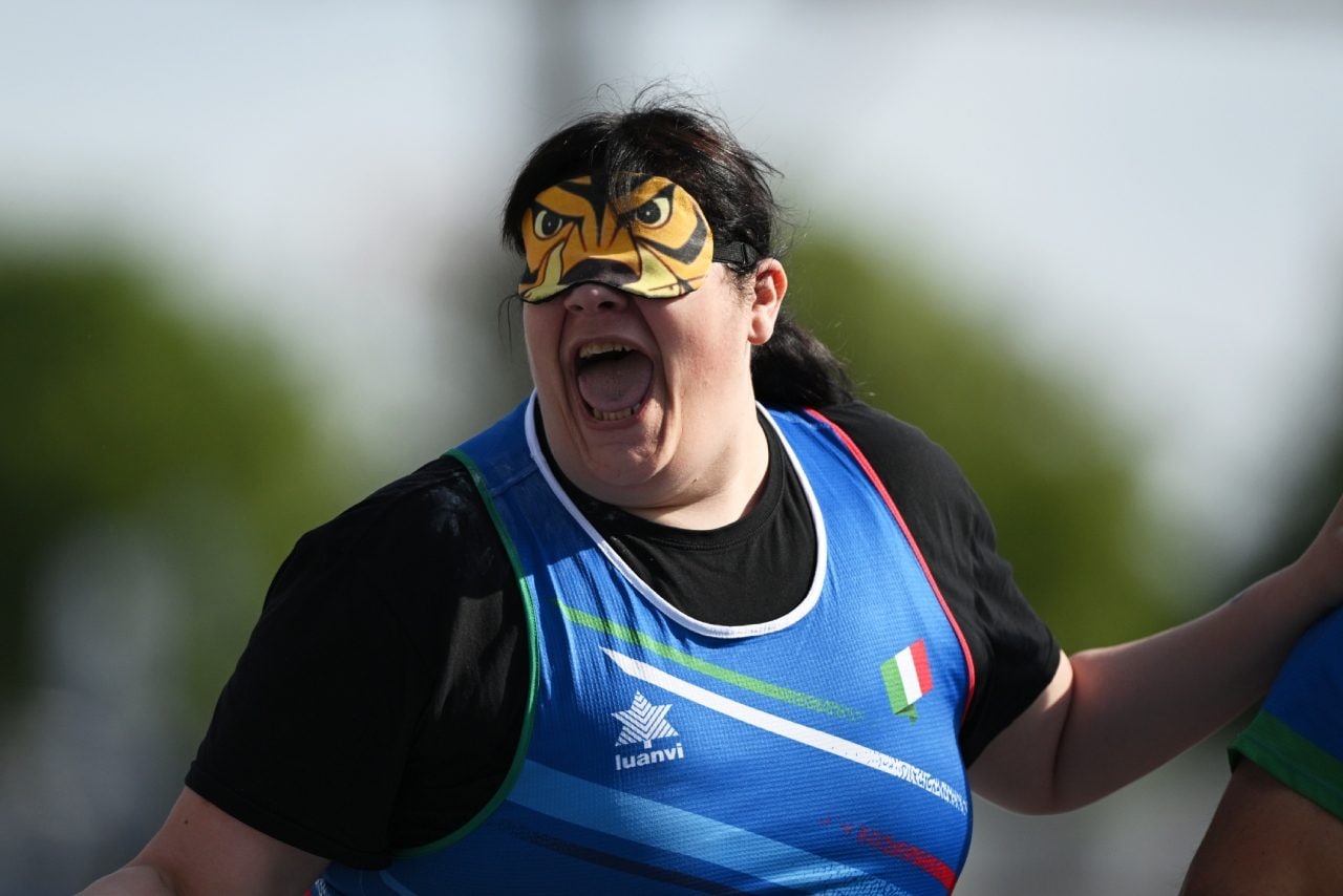 Legnante medaglia d'oro ai Mondiali di atletica paralimpica! Assunta sa ...