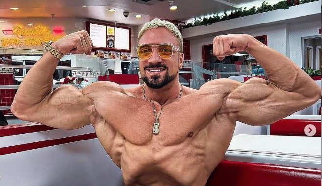 Il bodybuilder Joesthetics muore a 30 anni: "Era tra le mie braccia ...