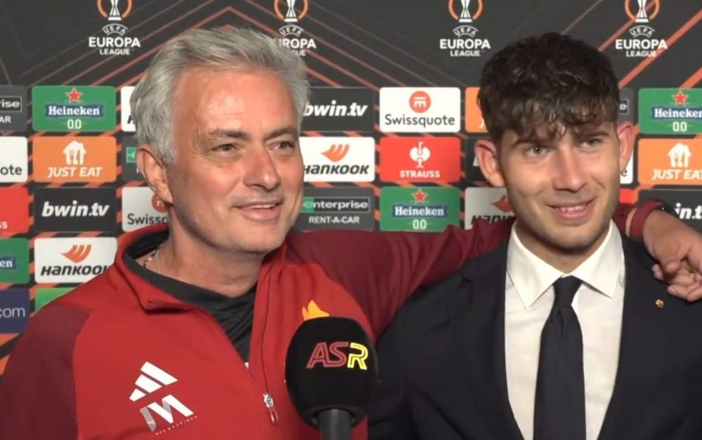 Mourinho si presenta con D’Alessio all’intervista, attimi commoventi ...