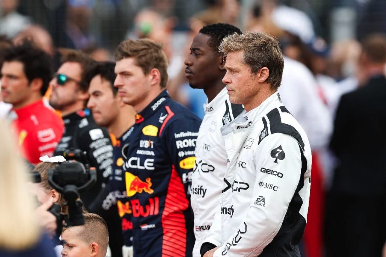 Verstappen vede in anteprima alcune scene del film sulla F1 con Brad ...