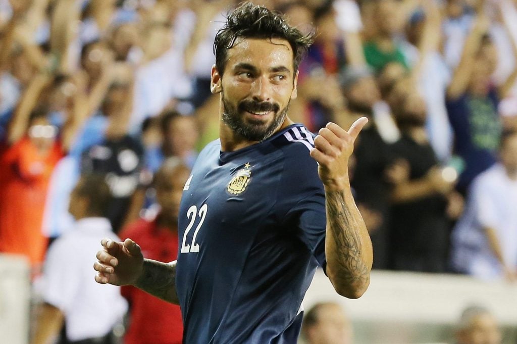 La primera foto de Lavezzi después del accidente, un grito dramático de ...
