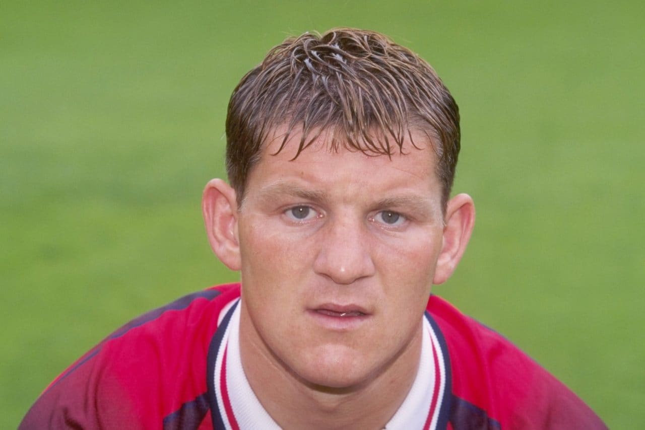 Il calciatore che fu espulso tre volte nella stessa partita: l'arbitro ...