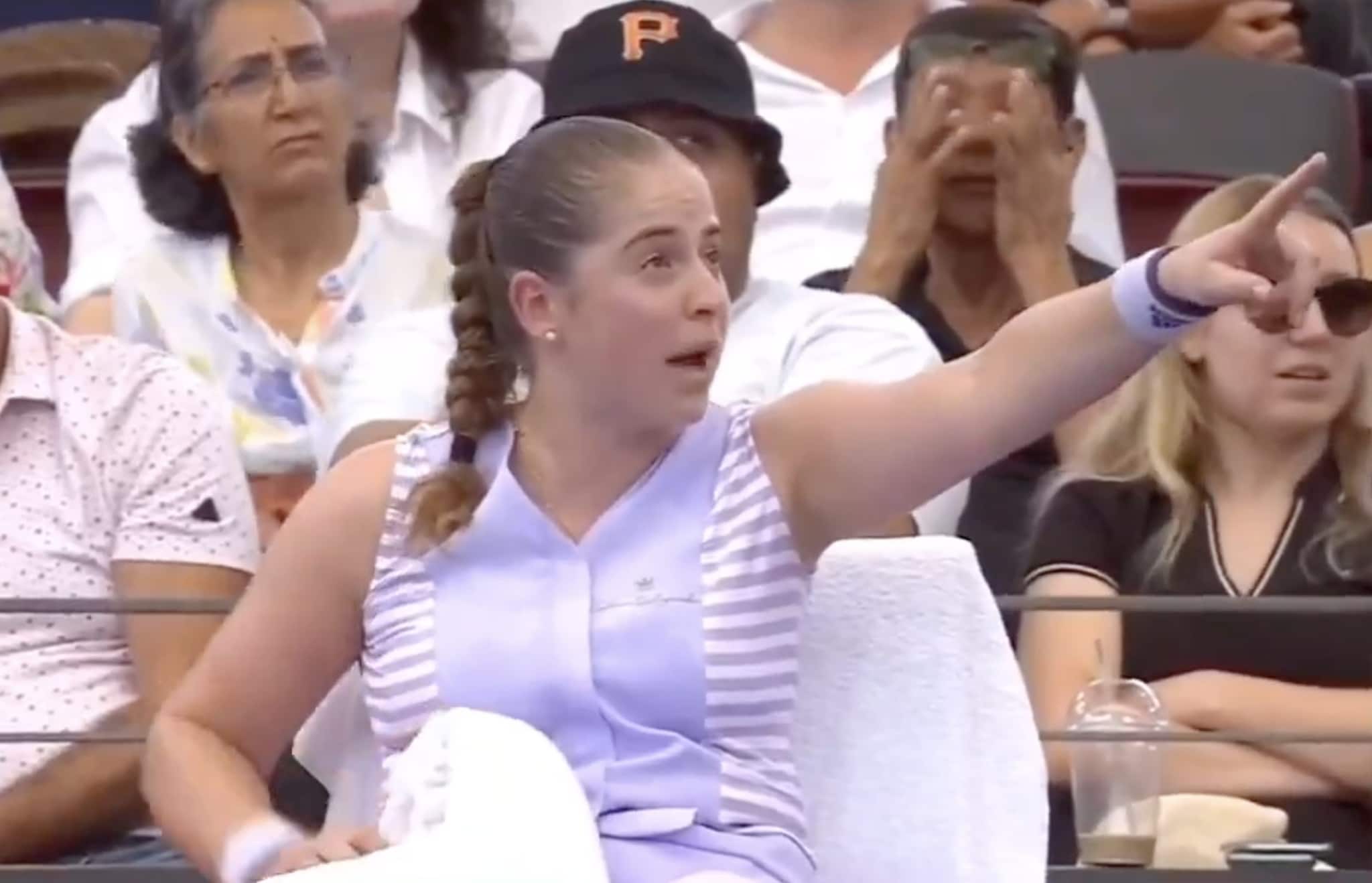 Ostapenko incontenibile contro l'arbitra, dimentica il rispetto: "Sei cieca, non voglio più vederti"