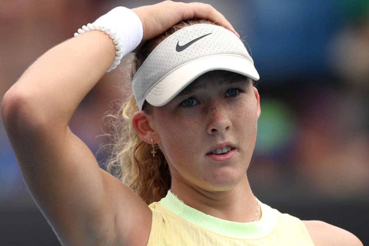 Chi è Mirra Andreeva, prodigiosa tennista che a 16 anni può diventare ...