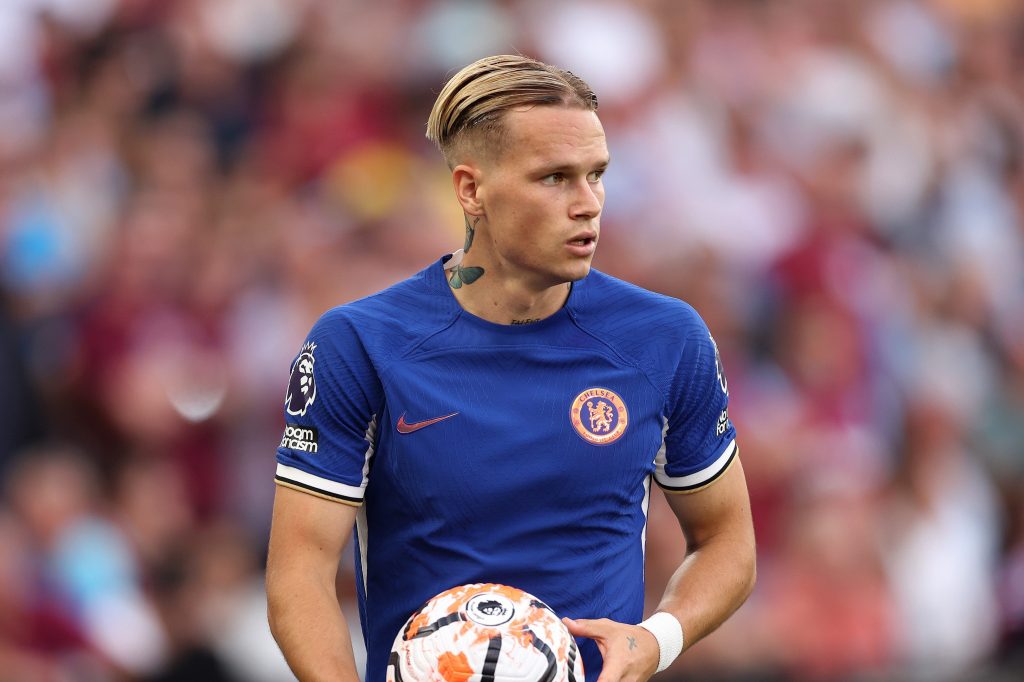 Il Chelsea lo pagò 100 milioni di euro, ora Mudryk passa all'atletica e ...