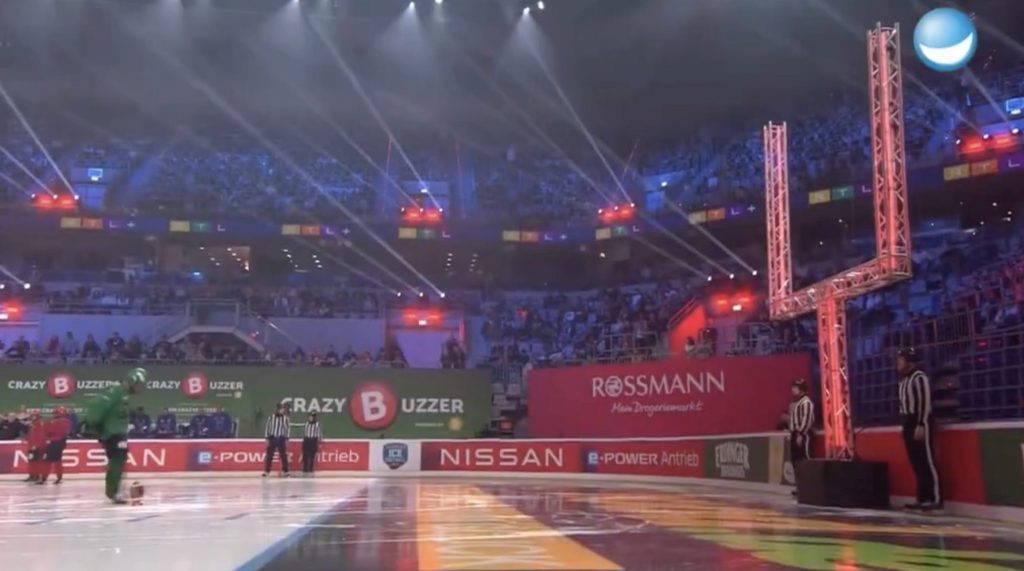 Gli americani hanno inventato un nuovo sport, il football sul ghiaccio ...