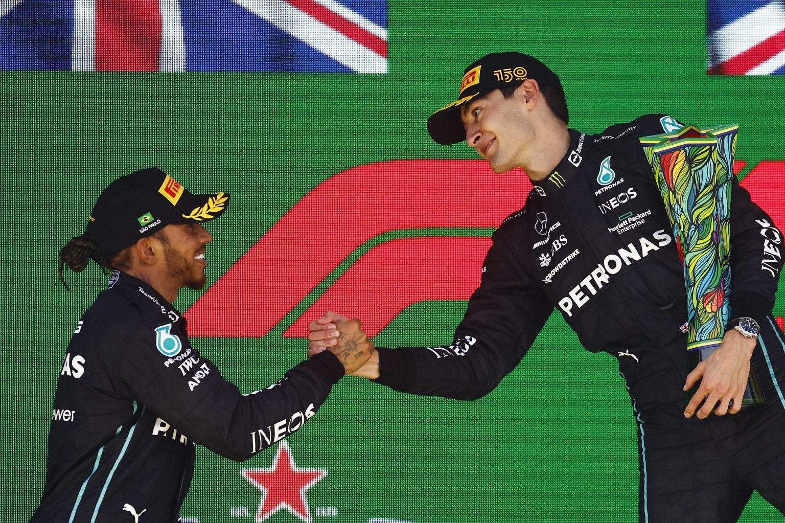 La certezza granitica di Russell: "Hamilton non va alla Ferrari ...