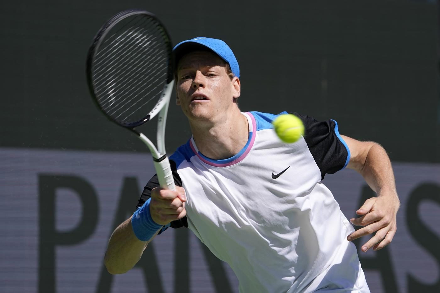 È un Jannik Sinner da favola a Indian Wells: batte anche Struff e si ...
