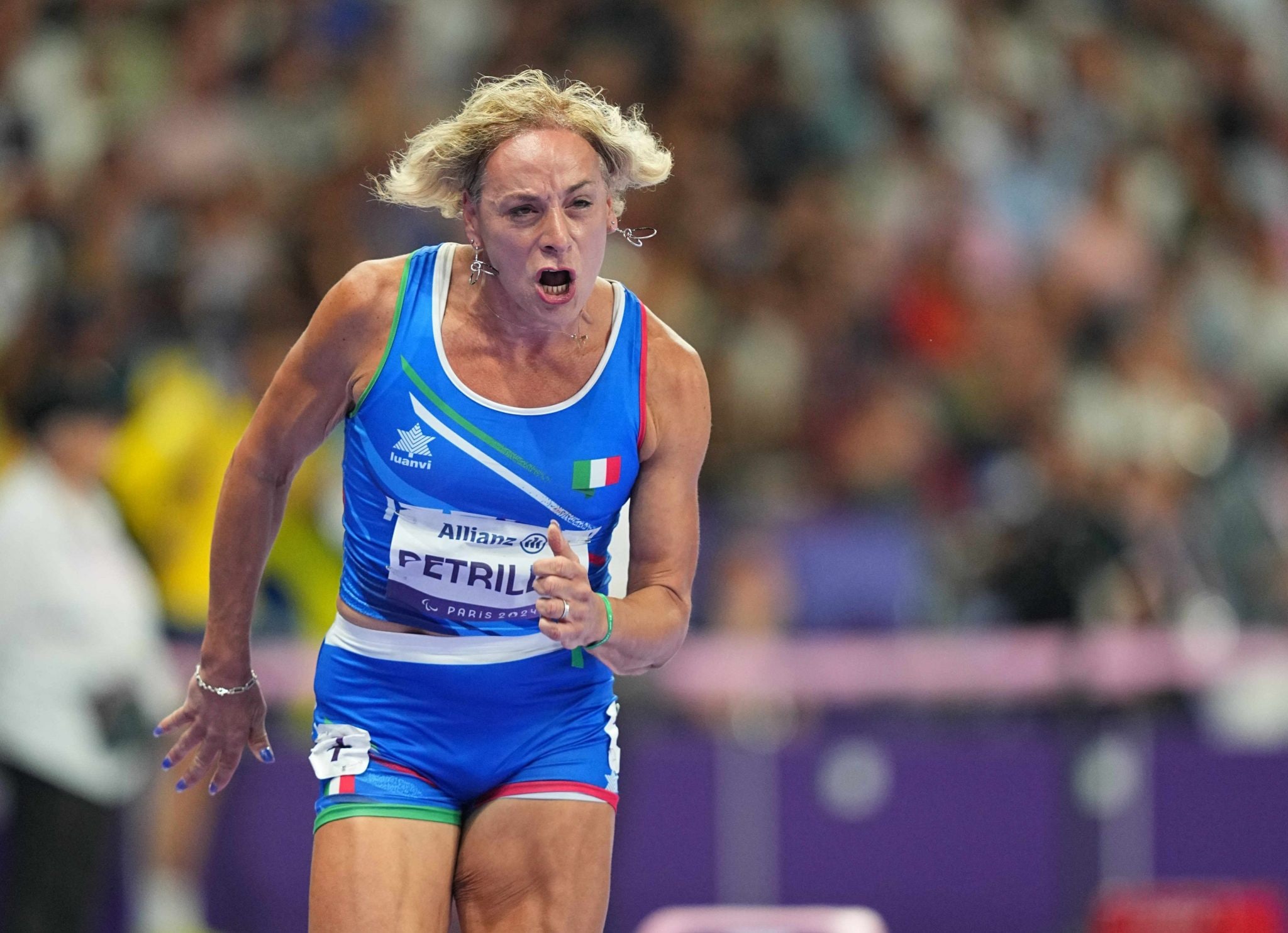 L'ex campionessa olimpica durissima su Valentina Petrillo: "È un uomo ...