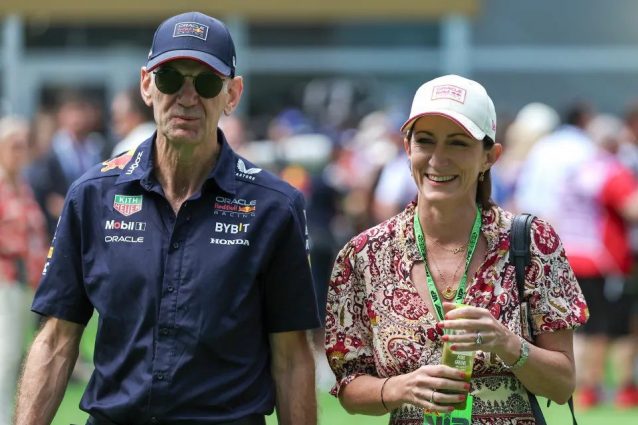 Hawk Tuah Girl in F1 per sventolare la bandiera ad Austin: la fake news ...
