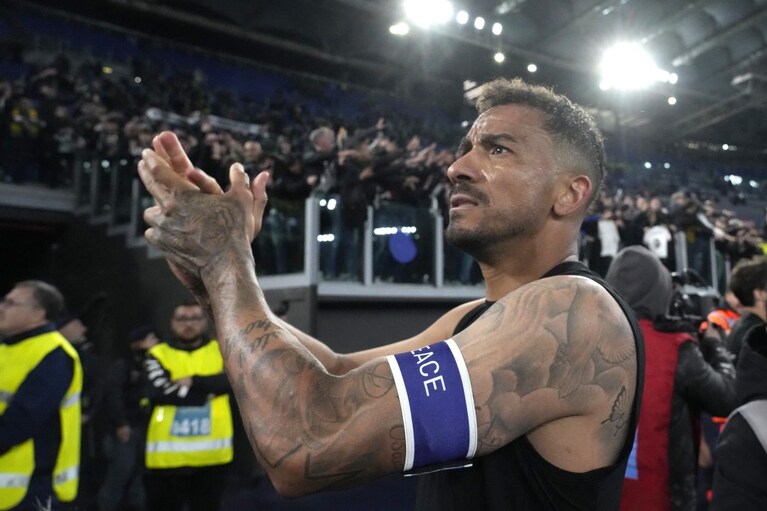 Danilo si presenta al Flamengo e spiega i mali della Juve: "Una ...