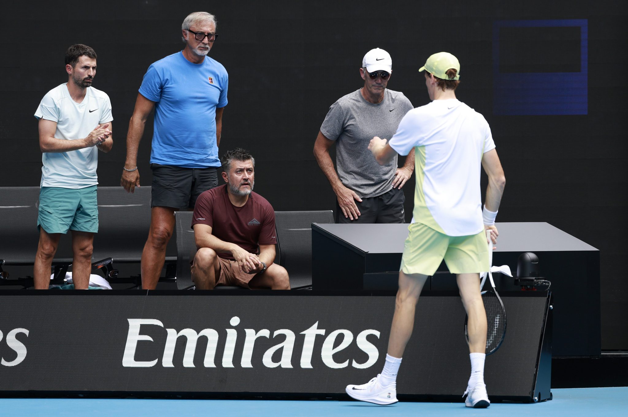 Cahill racconta la verità su cosa ha avuto Sinner: "Bianco come un ...