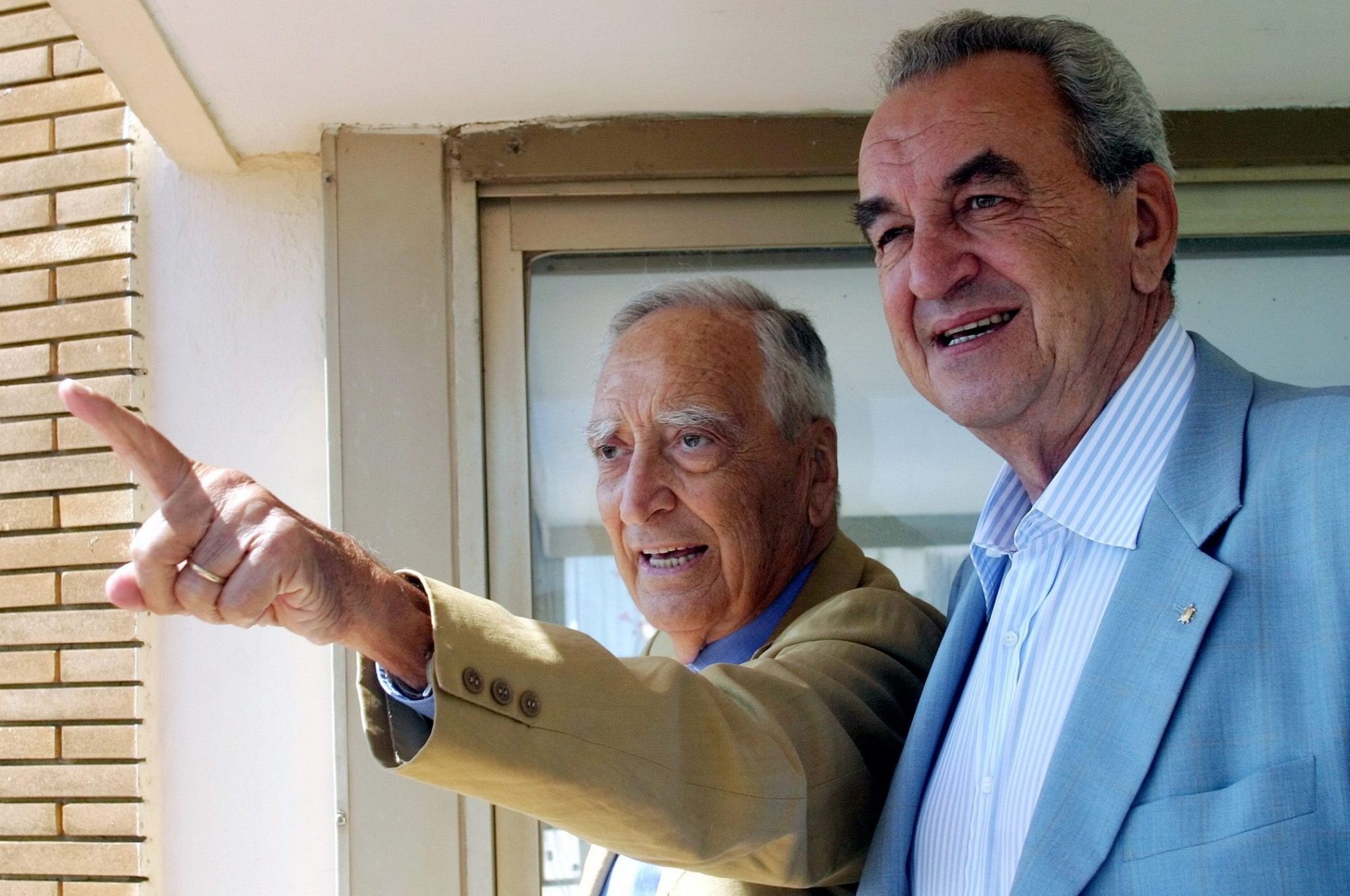 È morto Bruno Pizzul, voce storica del calcio italiano: avrebbe ...
