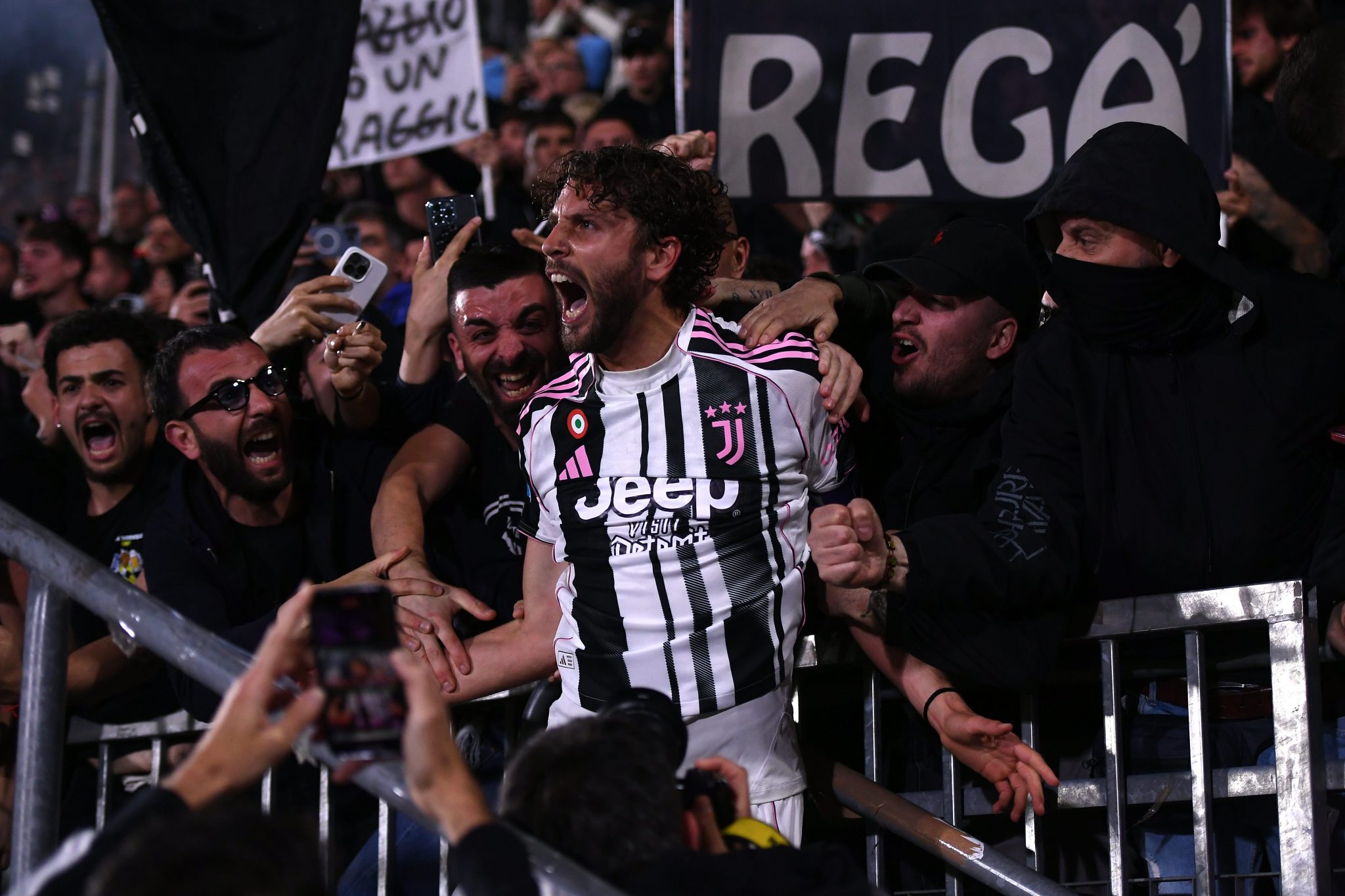 Locatelli racconta perché ha calciato lui il rigore in Venezia-Juve ...
