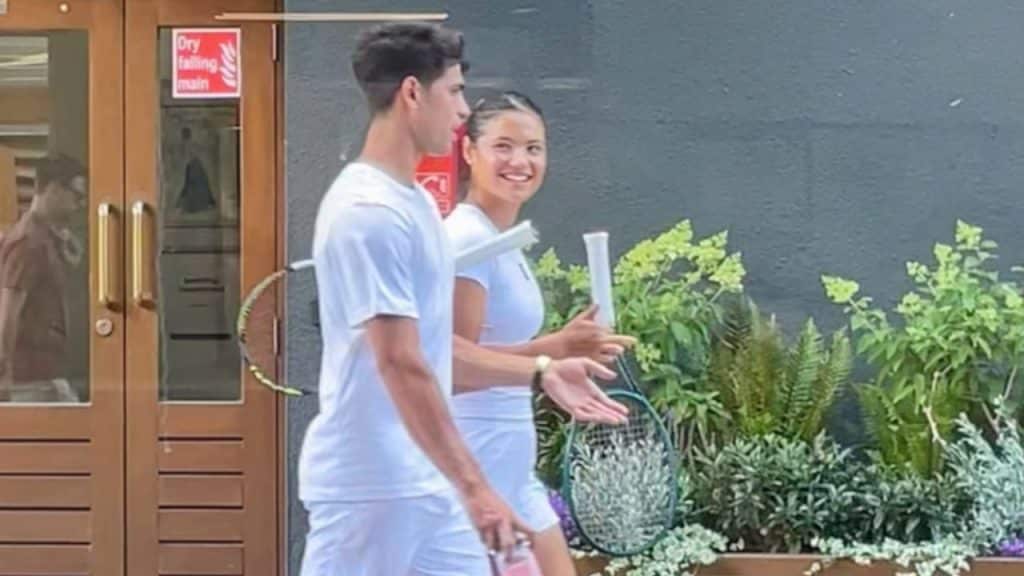 Emma Raducanu gela Alcaraz: "Io e Carlos siamo solo buoni amici". La ...