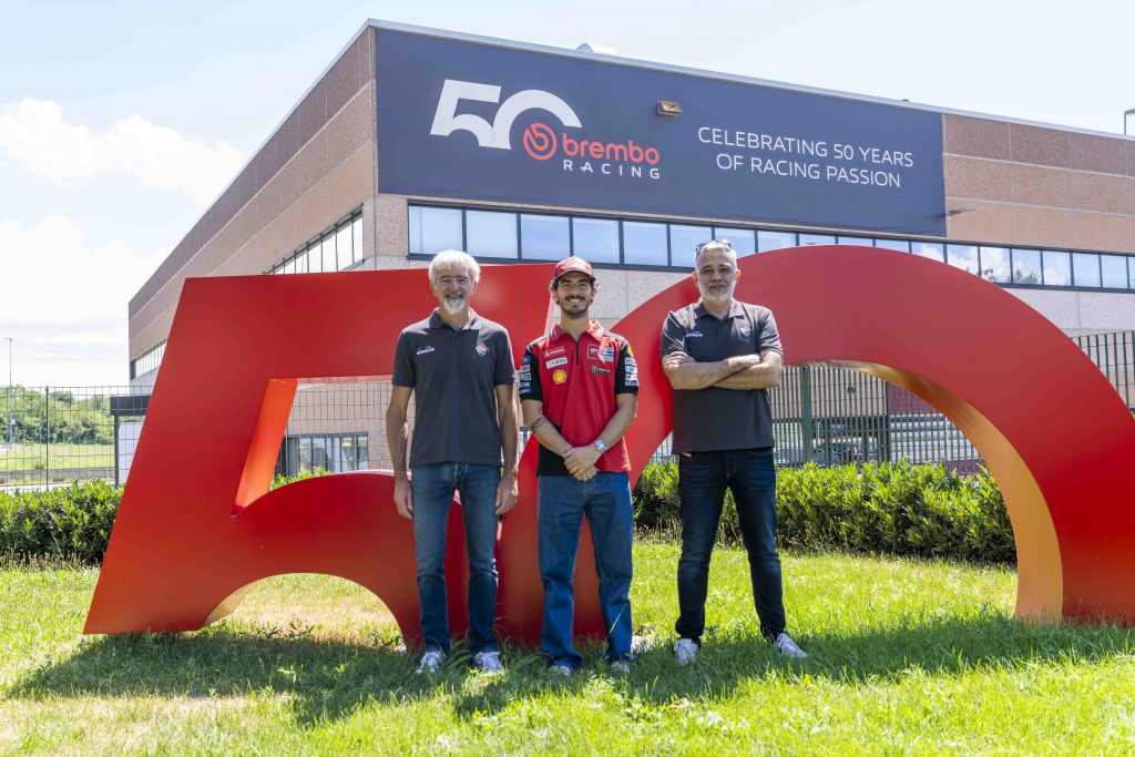 Bagnaia e Ducati vanno da Brembo dopo il GP Brno. Pecco: "Mi piace ...