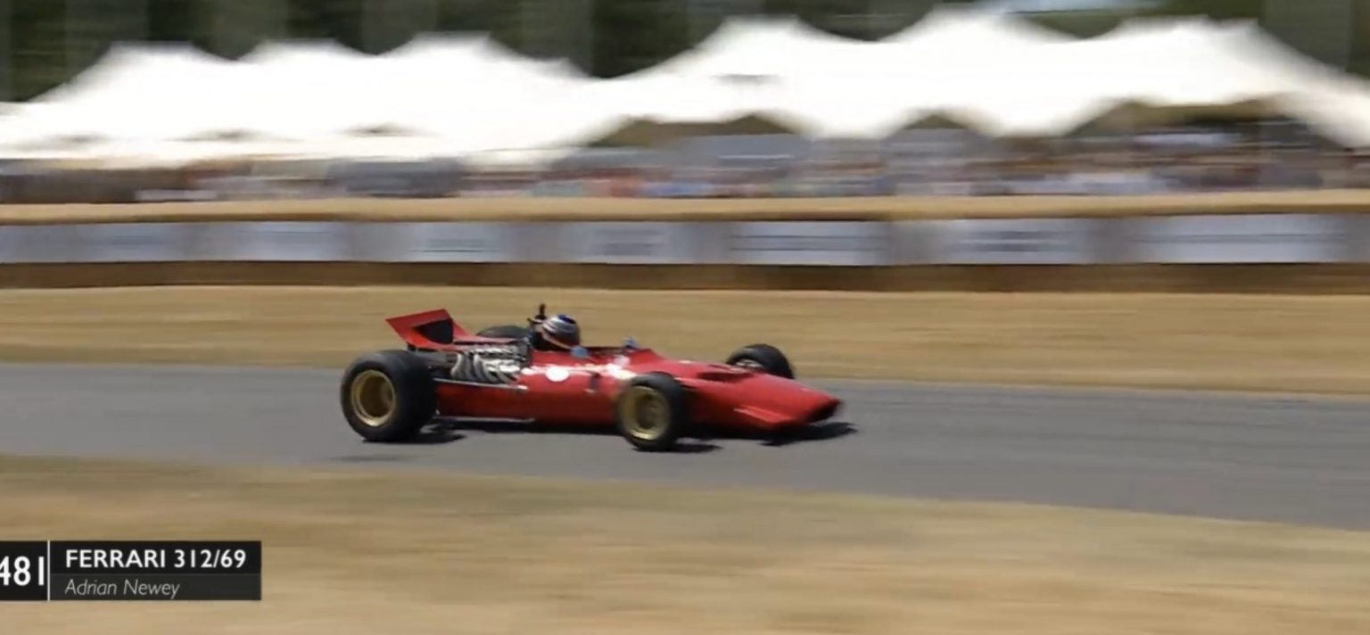 Adrian Newey "finalmente" con la Ferrari: il 'Genio' al volante della ...