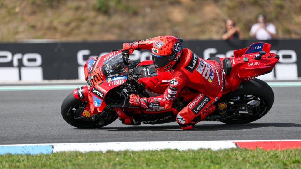 MotoGP Brno, Marc Marquez vince il GP Repubblica Ceca: Bagnaia chiude 4°, classifica e ordine di ...
