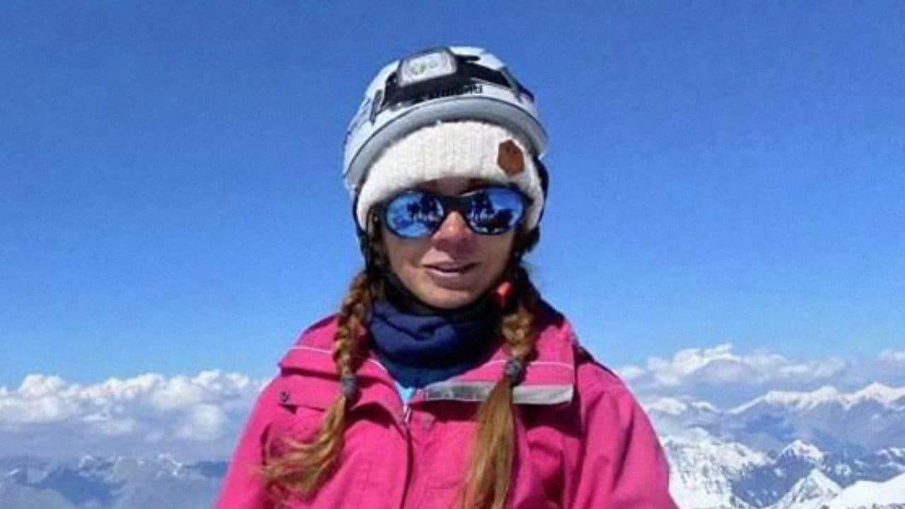 Natalia Nagovitsyna bloccata con una gamba rotta a 7000 metri sul Pobeda Peak: mai nessuno è ...