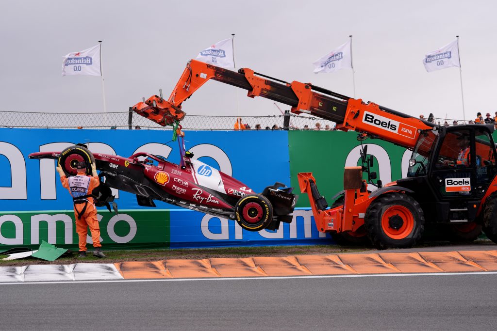 Hamilton a muro in Olanda, niente undercut per Leclerc: primo ritiro ...