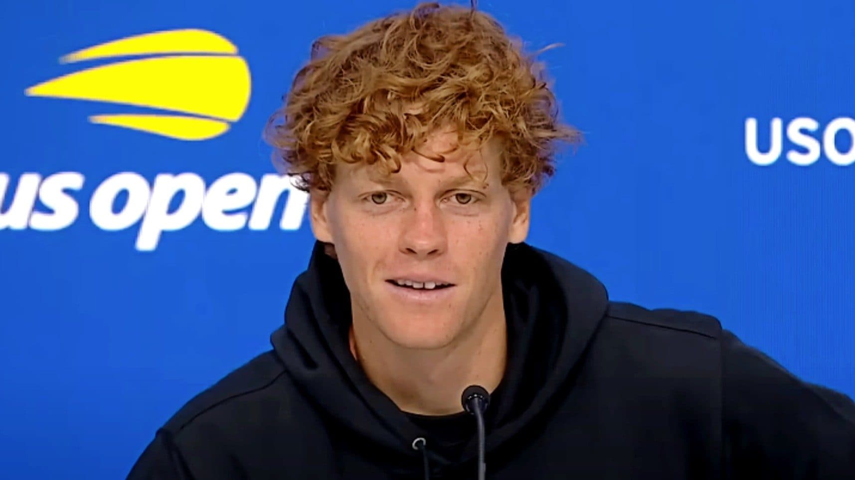 Jannik Sinner incalzato da una domanda sugli sponsor: "Questa ...