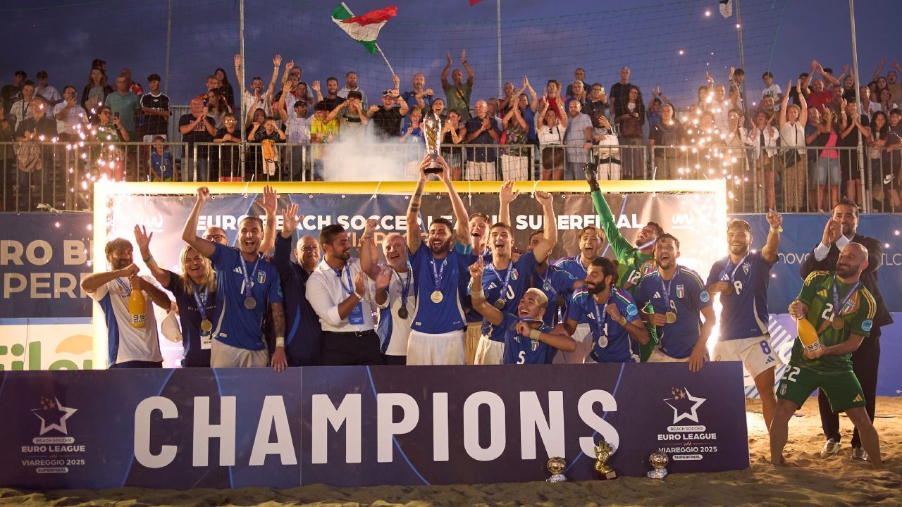 Italia campione d'Europa di beach soccer per la quarta volta: Spagna ...