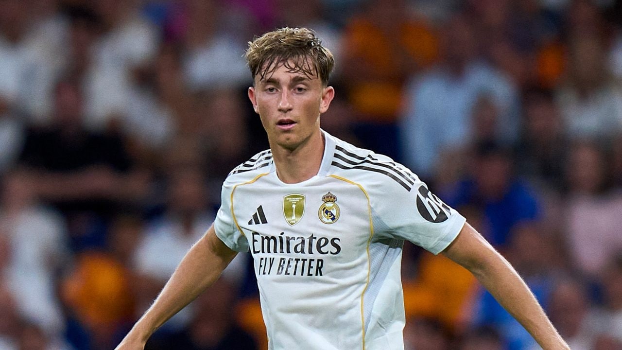 Huijsen racconta la sua nuova vita al Real Madrid: "Metto berretto e ...