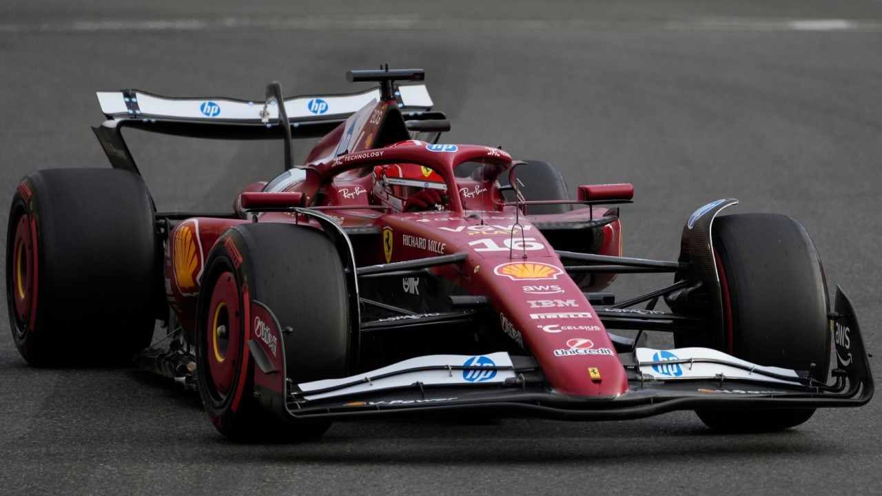 F1, la griglia di partenza del GP d'Azerbaijan: Verstappen in pole a Baku, Leclerc solo decimo