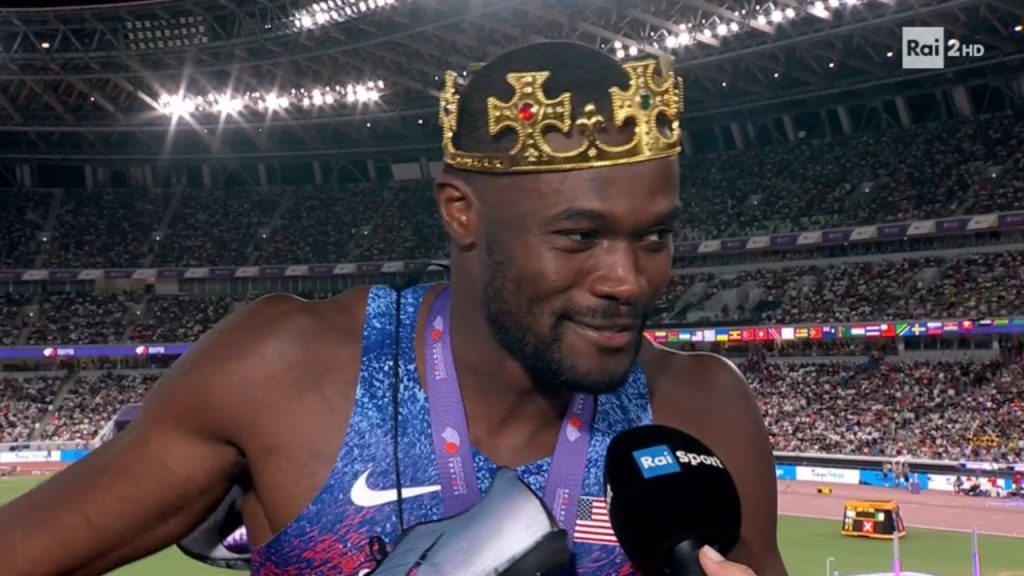 Rai Benjamin re dei 400 ostacoli col giallo: gli tolgono l'oro, poi ...