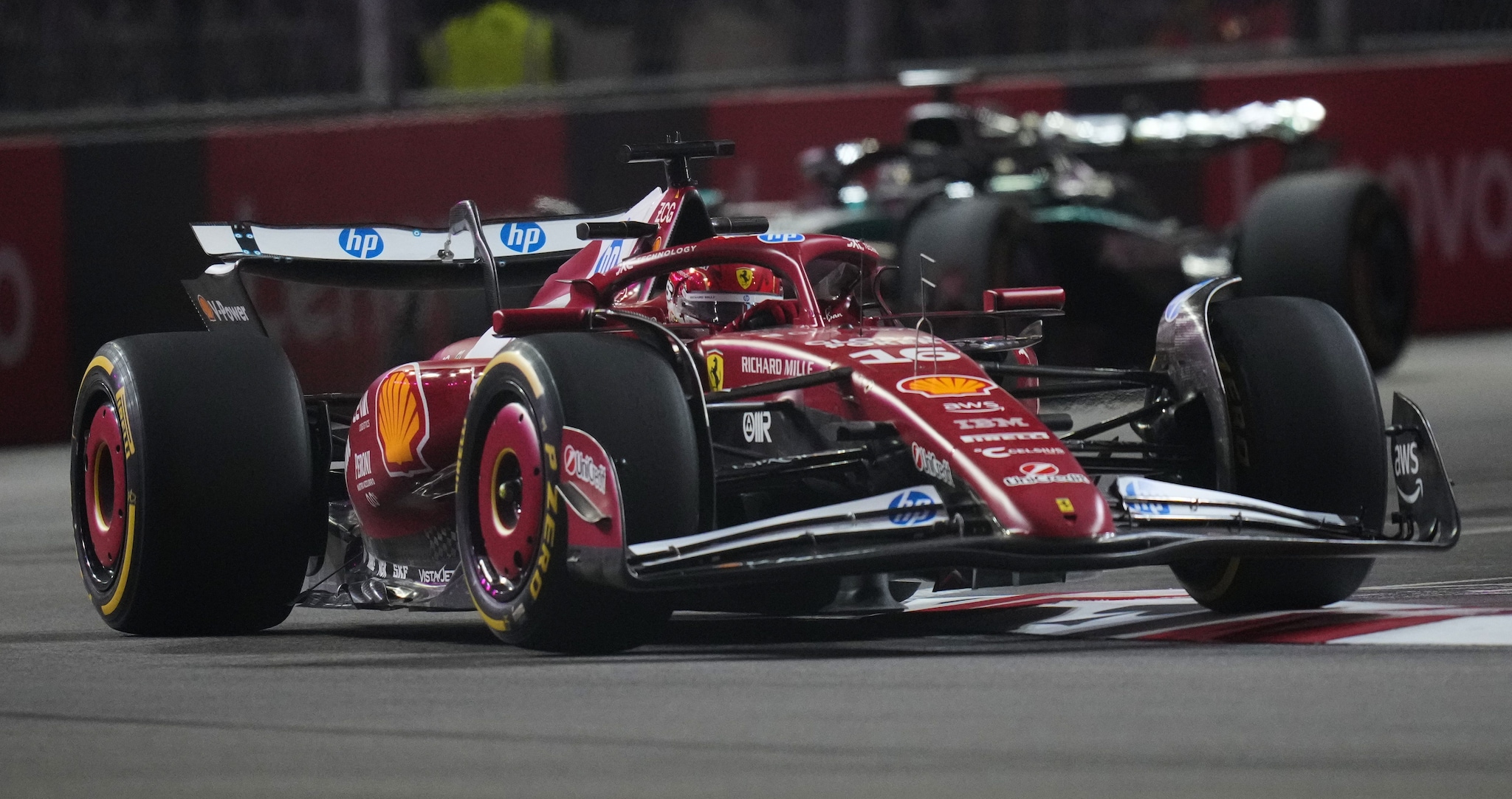 Mulheres com peitos grandes