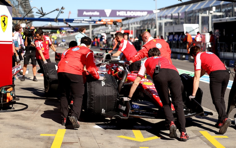 La Ferrari cambia motore per la F1 2027, ma potrebbe debuttare già nel ...