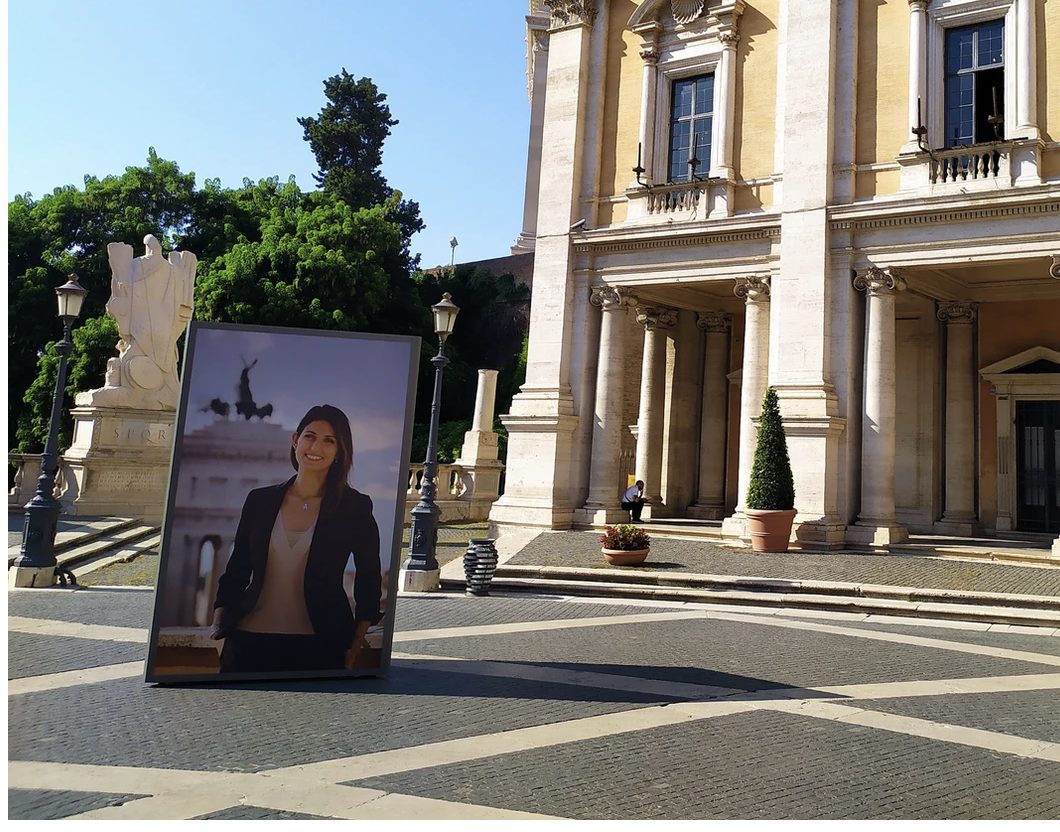 "Spot elettorale con soldi pubblici": sarà rimossa la gigantografia di ...