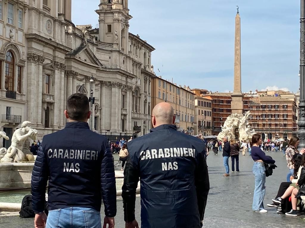 Nas sequestrano 8 quintali di alimenti a Roma: immediata chiusura per ...