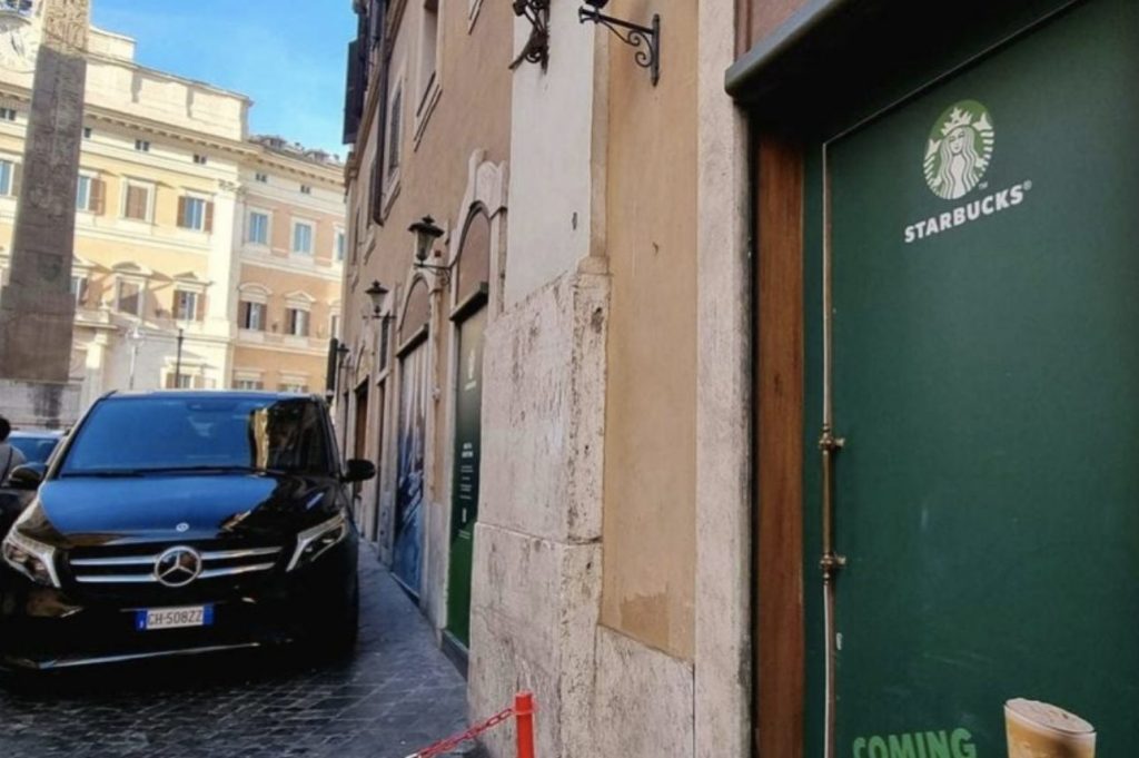 Quando apre Starbucks a Roma centro: la data e gli orari