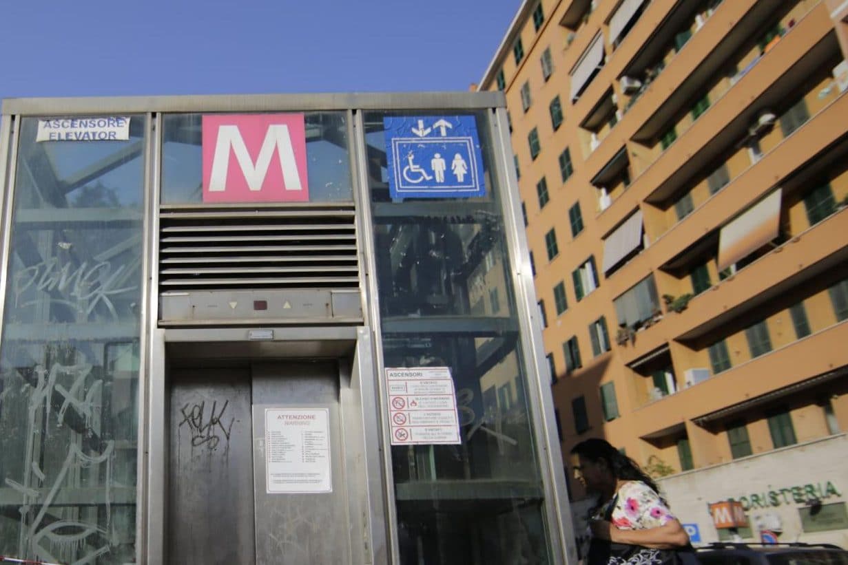 Ad aprile fermi 8 ascensori su 10 nelle Metro a Roma, Atac promette ...