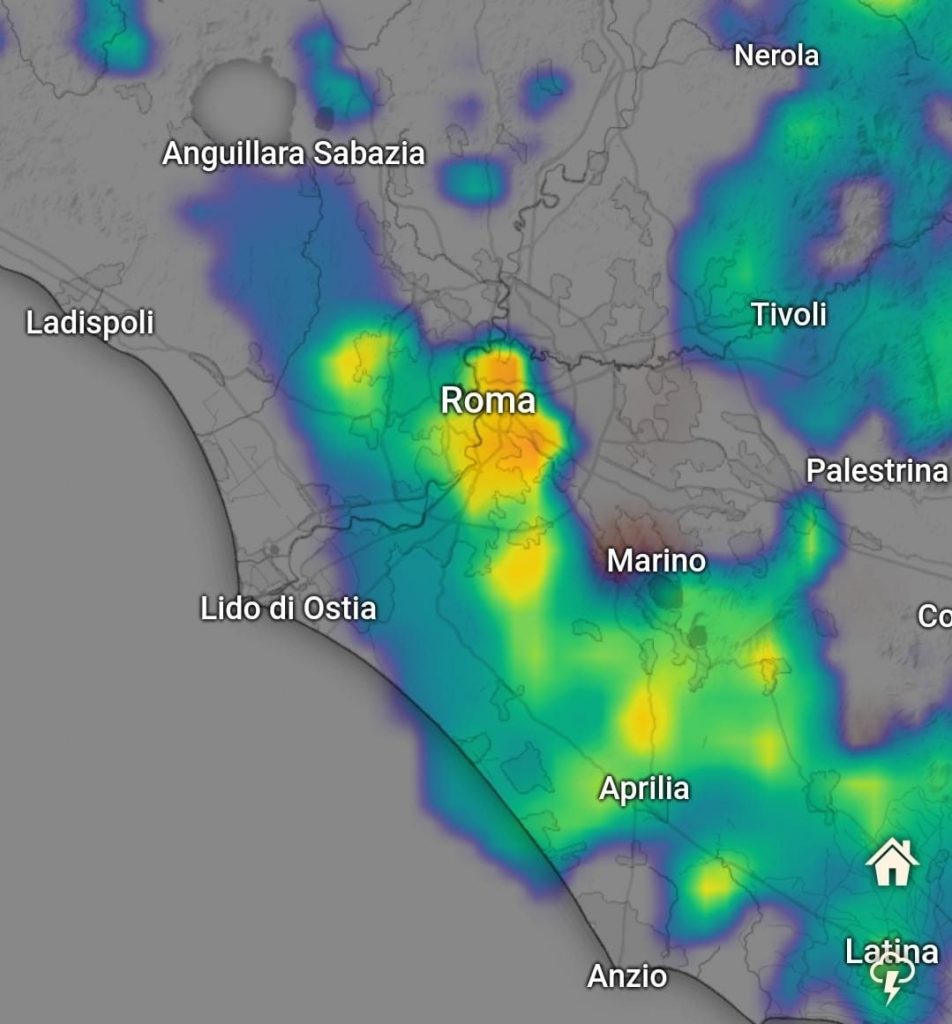 Maltempo a Roma, forte temporale si abbatte sulla capitale: la pioggia ...