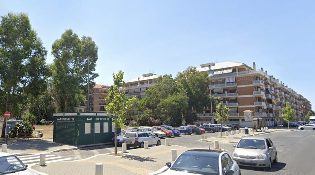 Ostia, spara da un bus verso i palazzi: arrestato un 21enne dopo 5 ore ...