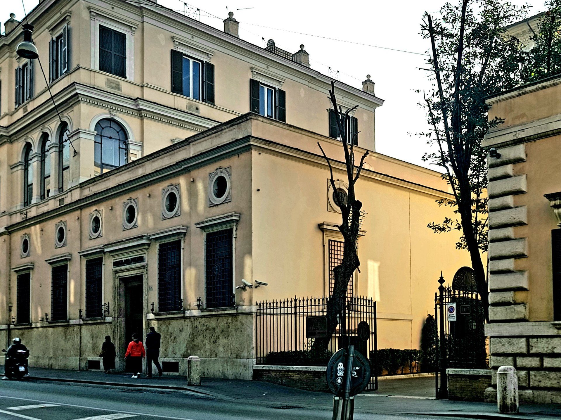 Vendita Banca del Fucino, guerra legale tra i principi Torlonia: indaga ...