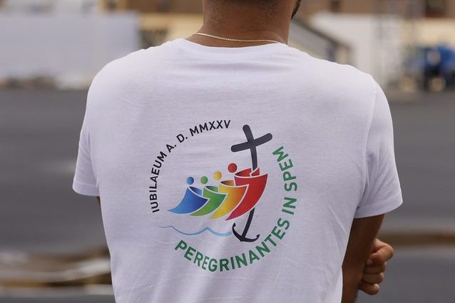 Giubileo dei Giovani, ubriaco molesta i pellegrini nella Basilica del Sacro Cuore: bloccato dai ...