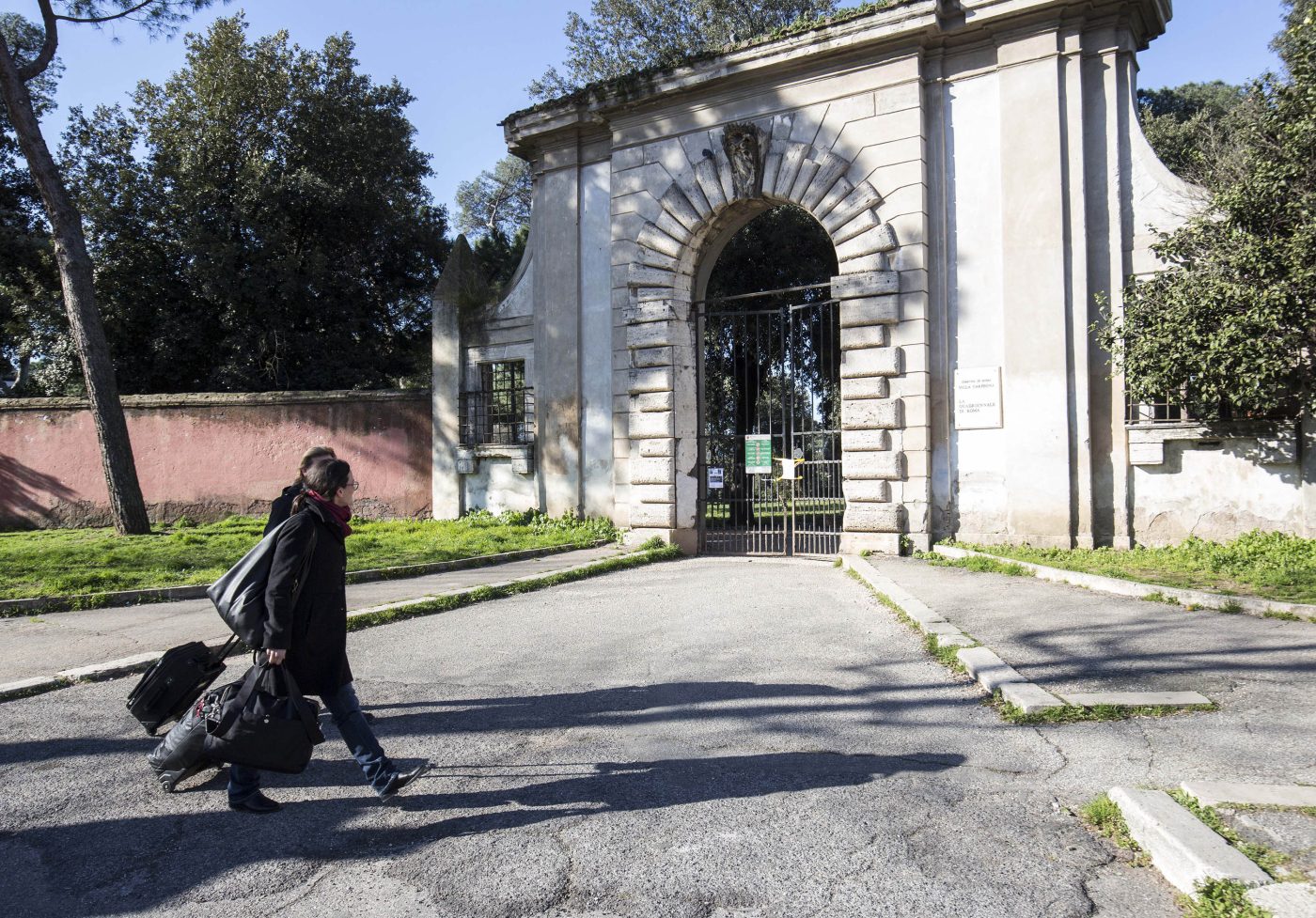 Allerta vento arancione a Roma: chiusi cimiteri, parchi e aree verdi ...