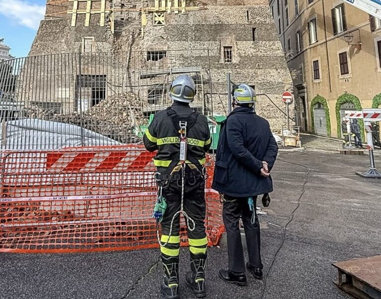 Crollo della Torre dei Conti, oggi il sopralluogo del prefetto Giannini