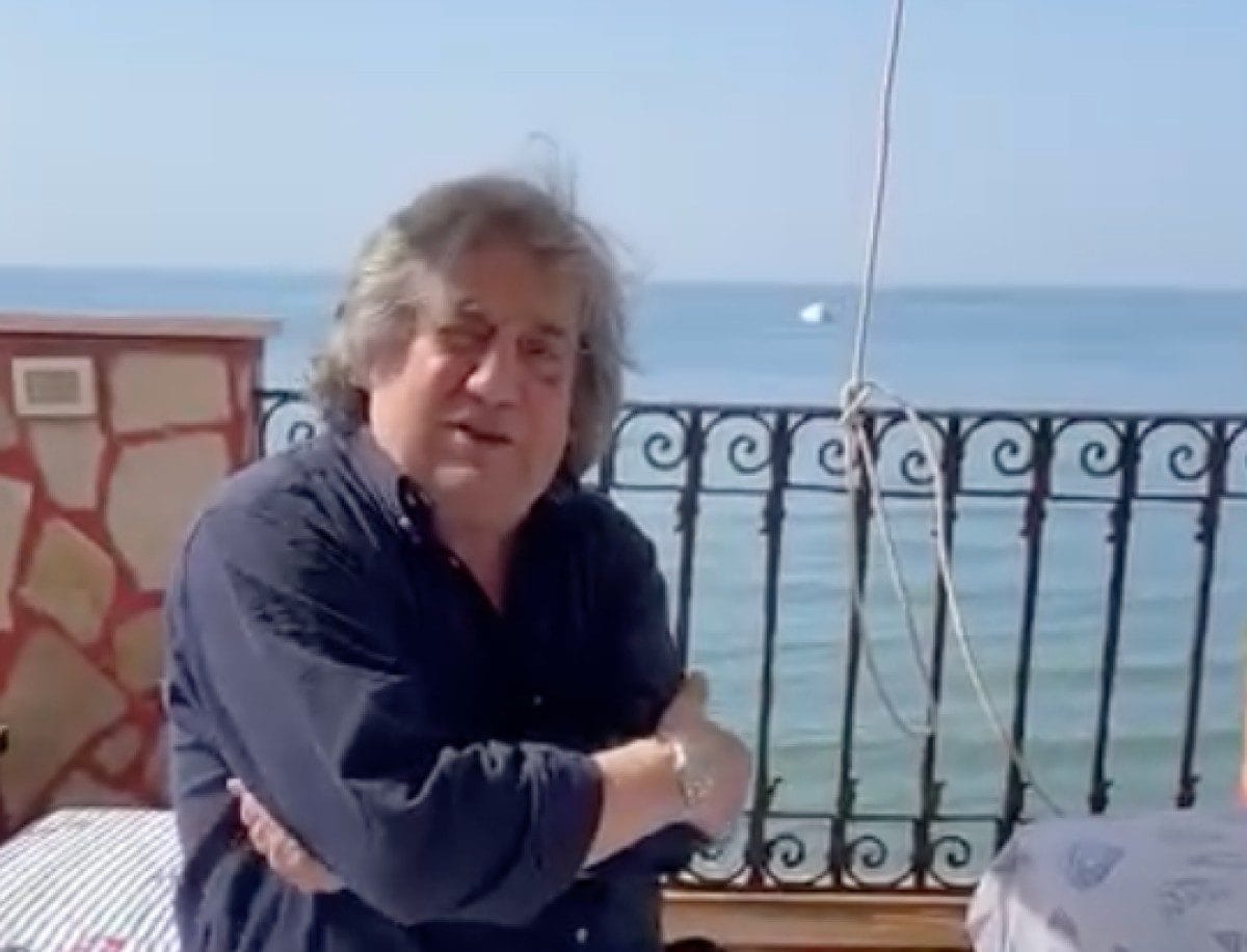 Il re delle bancarelle di Flaminio minaccia Casalino: "Se famo 'na ...