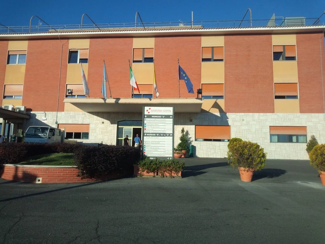 “Tecnici e Oss assunti come addetti alle pulizie”: lavoratori del ...