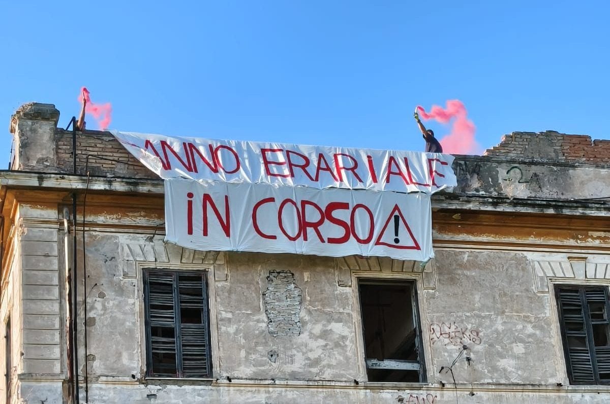 Crollo agli ex Mercati Generali di Roma, il comitato denuncia il ...