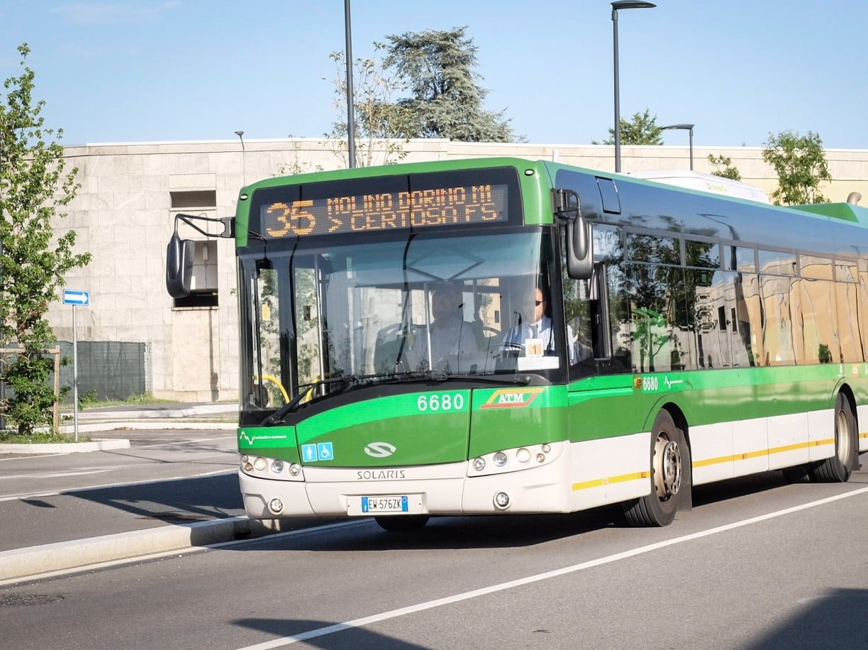 I disabili delle periferie di Milano lasciati senza bus: "Per noi la ...