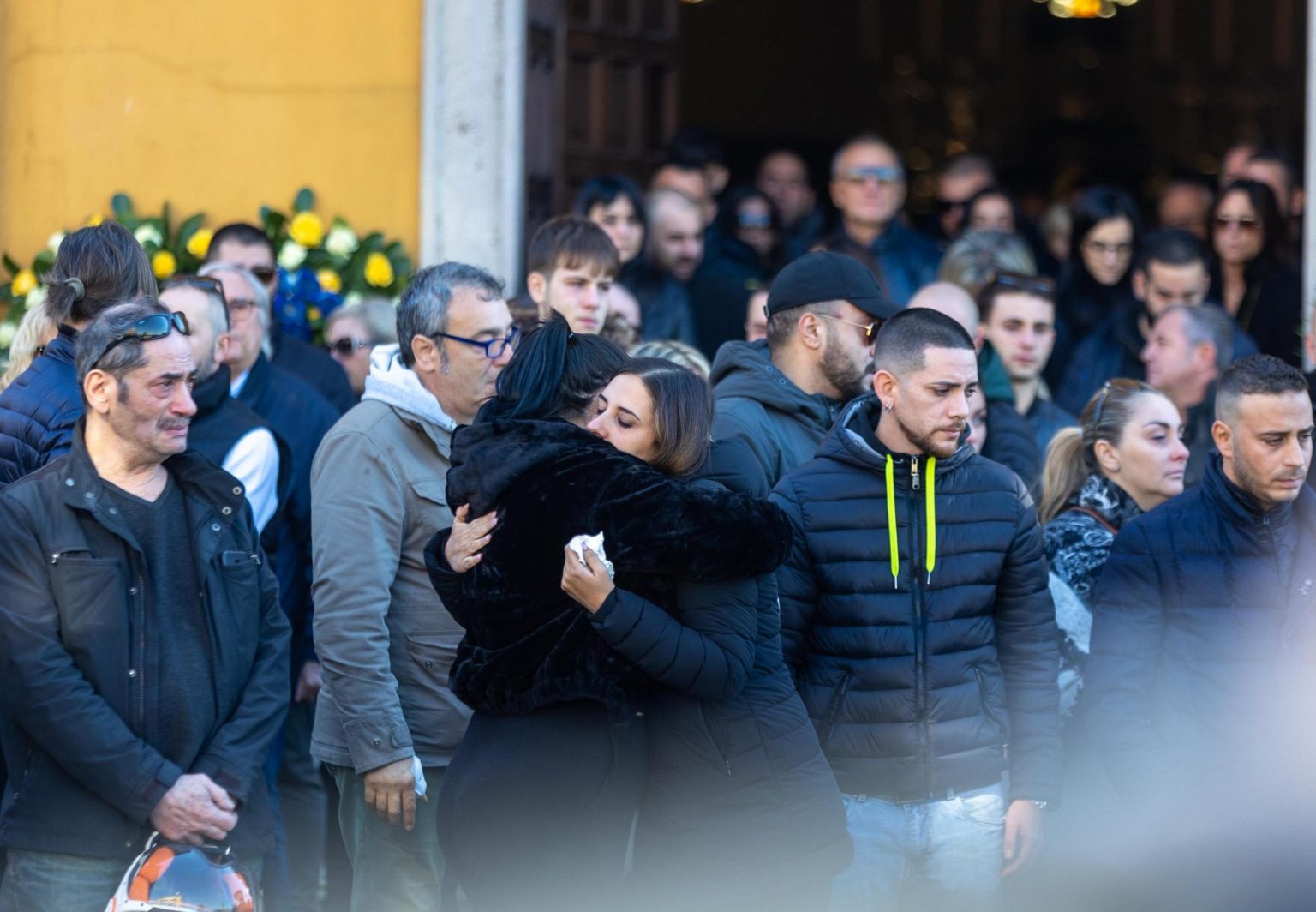 L'addio della Curva Nord dell'Inter al capo Boiocchi: ai funerali anche ...
