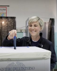 Chi è Laura Castelletti, la nuova sindaca di Brescia che ha battuto il ...