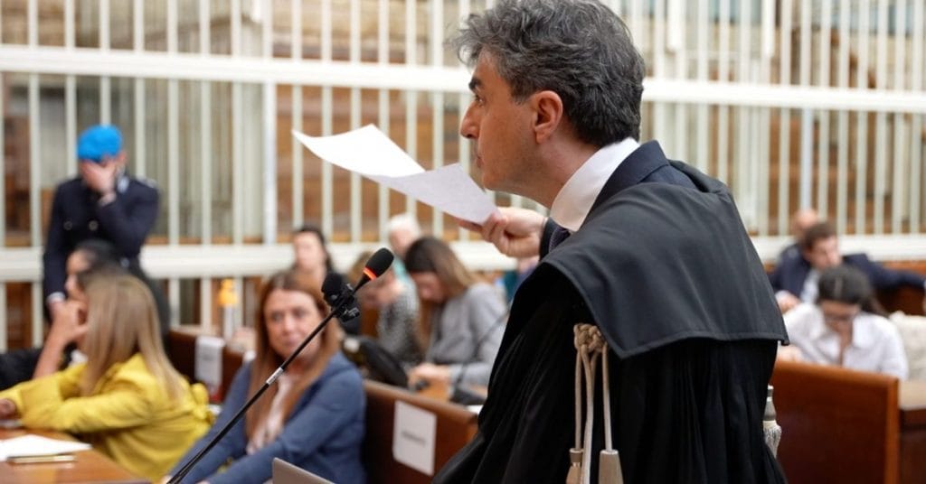 "E se ci avesse manipolate?": cosa c'è scritto nelle chat tra le ...