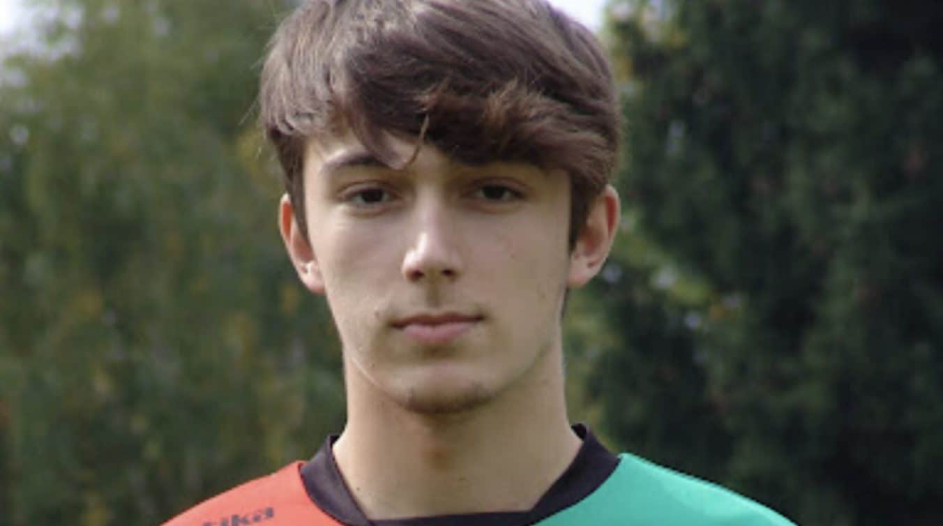 Omicidio Riccardo Claris, l'avvocato del 19enne che lo ha accoltellato ...